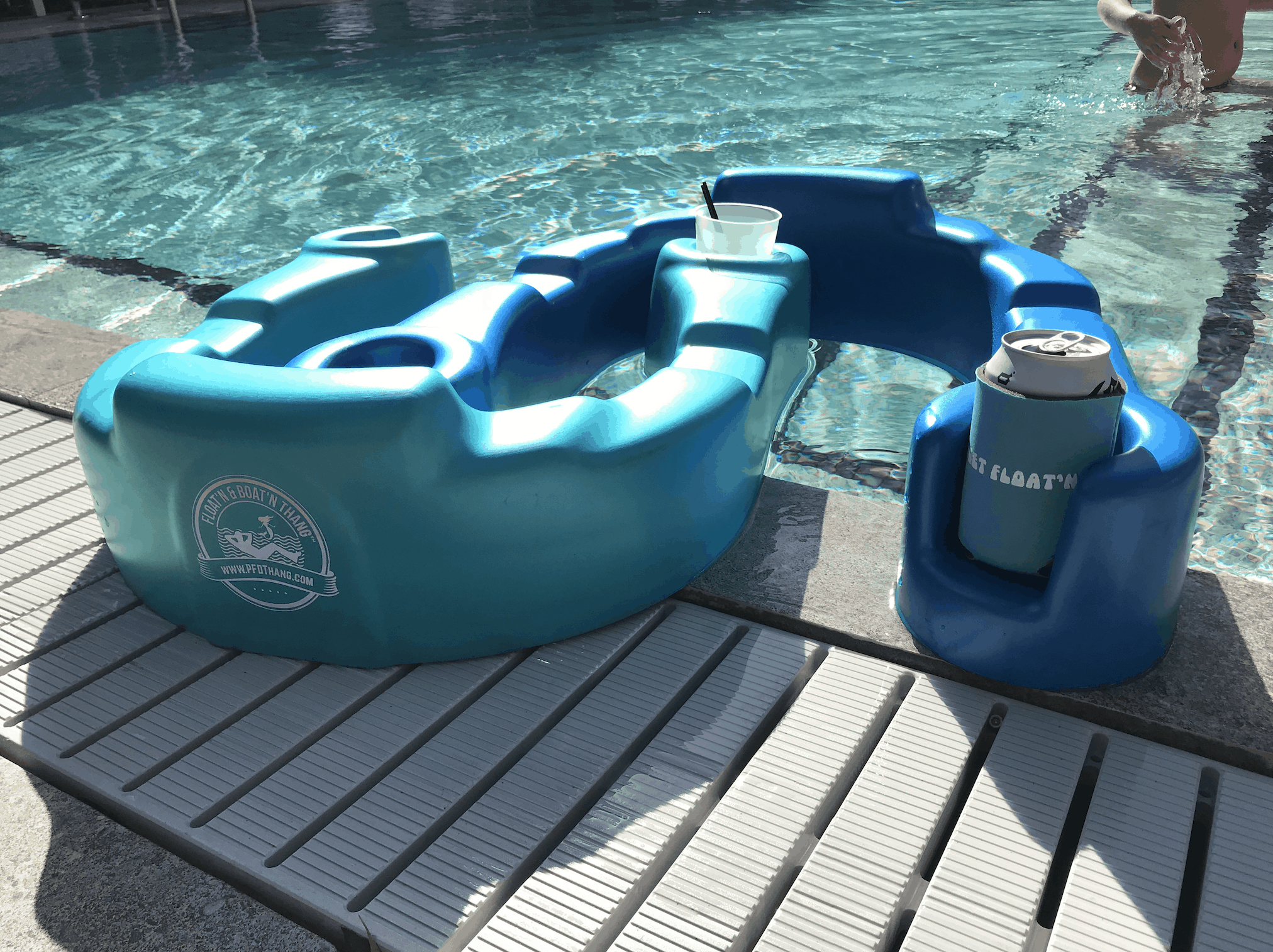 FLOATING WITH THEIR BEVERAGE - CUSTOMERS LOVE THIS FLOTATION! | Float'n ...
